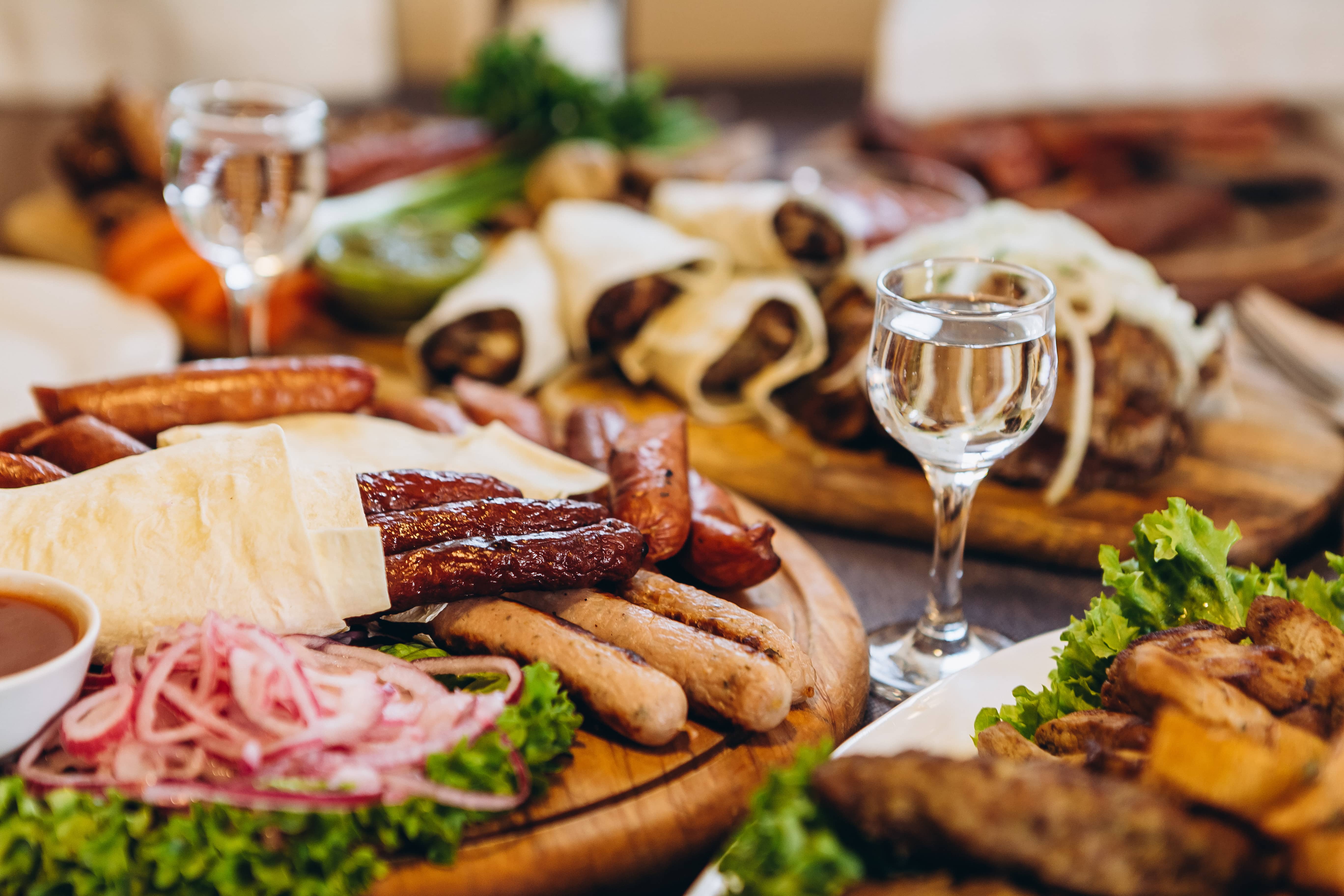 Najlepsze przekąski na imprezę do wódki - pomysły, przepisy